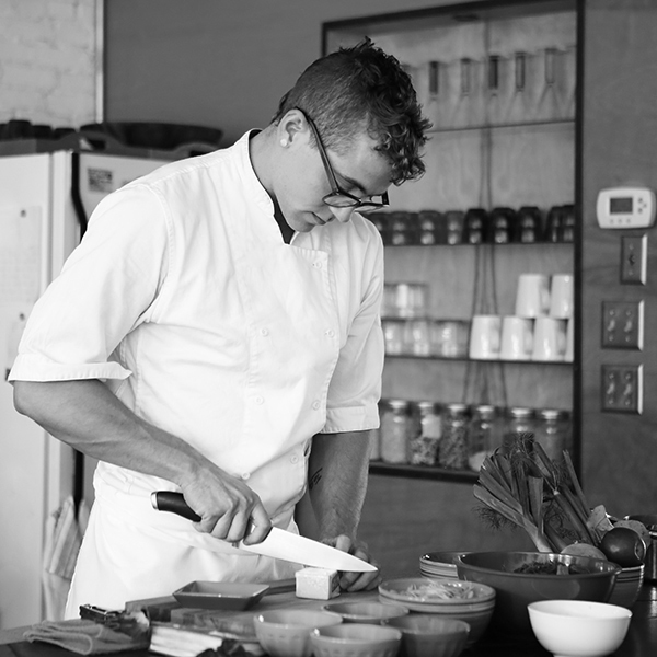 Kitchen Staff for Hire NYC - Chefs & Grill Cooks | Party Waiters LLC